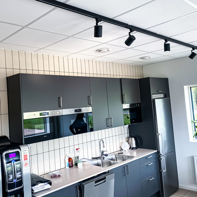 Spotlights på 1m skena - 3 snygga & trendiga LED spotlights - Vit